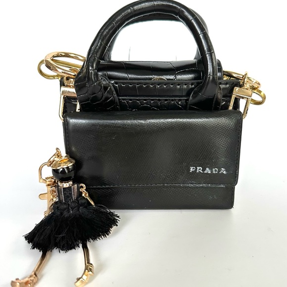 Prada | Bags | Prada Silver Logo Black Saffiano Leather Key Wallet W ...